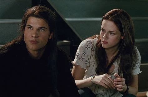 Pin By Alison Mae On Twilight 🍎 Twilight Film Twilight New Moon Jacob Black Twilight