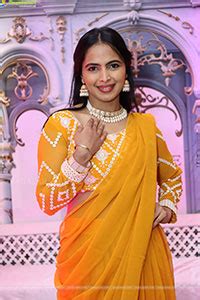 Model Neha Shukla Latest Stills HD Gallery