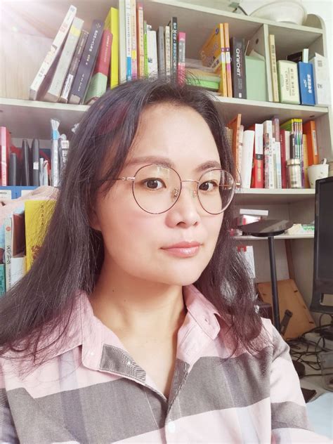 王小娜 南京财经外国语学院