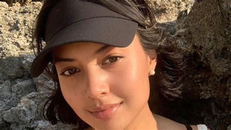 Tampil Lebih Segar Dan Bikin Awet Muda 6 Gaya Rambut Baru Aurelie Moeramans Wajib Dicoba