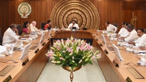 ముగిసిన ఏపీ కేబినెట్ భేటీ సీఎం సీఎస్ నవ్వులు Ap Cabinet Meeting