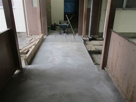 学校渡り廊下バリアフリー化工事（名古屋市） Kamuro