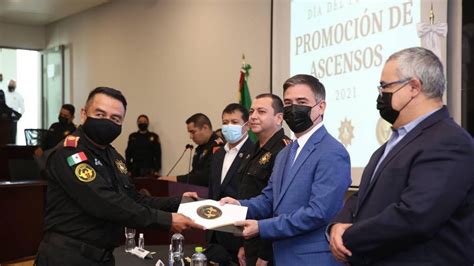 Da Fuerza Civil Ascenso A 593 Policías Abc Noticias