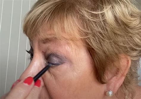 Easy And Natural Spring Makeup Look Spring Outfit Idea Upstyle