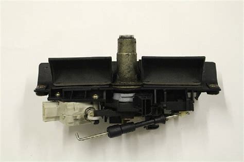 8d9 827 565h Audi A6 4b C5 Zámek 8d9 827 565h Zadního Víka ě