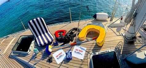 10 Must Have Boat Accessories