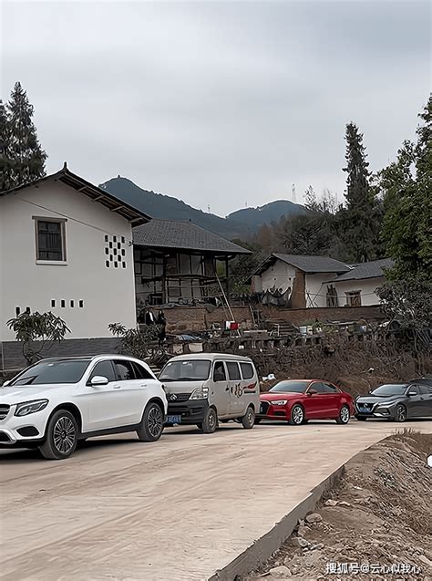 重庆：村长一个电话，打工年轻人全部回村，女子：这是村里规矩