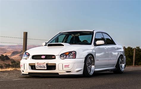 Обои Subaru Impreza Wrx Sti White 2000 05 картинки на рабочий стол