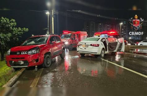 Colisão Na Eptg Deixa Mulher Ferida Bebê é Levado Ao Hospital Jornal