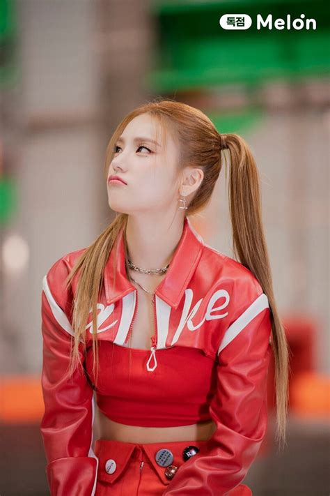 230731 Melon Magazine Itzy Cake M V Filming Behind Kpopping