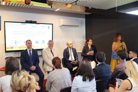 Трактори On Linkedin Прочетете последната ни статия Иновациите в подкрепа на климата събраха…