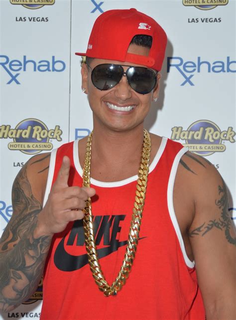 An Ode To Rappers Gold Chains Stylecaster
