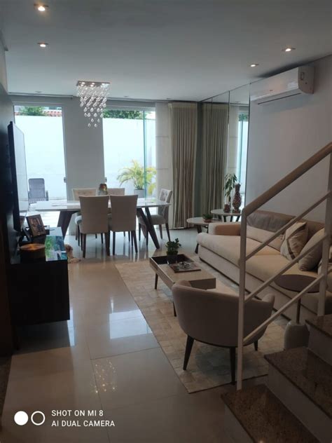 Casa à venda Cond Tiradentes Aleixo 4 qtos 233m² Zola Imóveis