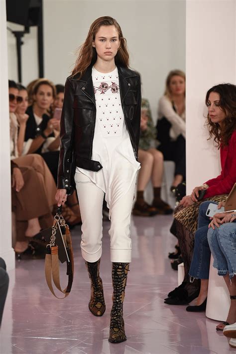 Chloe Ready To Wear Fashion Show Collection Spring Summer 2018