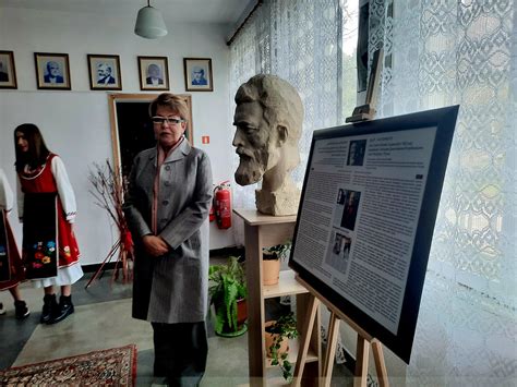 Митрофанова откри паметник на Ботев в Калофер Новините от Казанлък