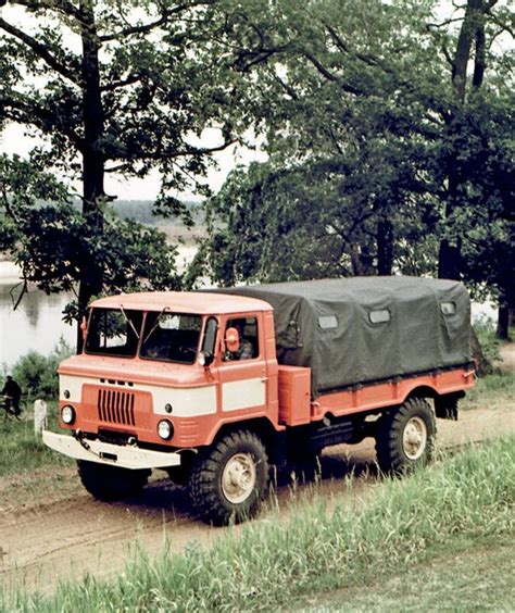 ГАЗ-66 | Заброшенные автомобили, Автомобили, Грузовики