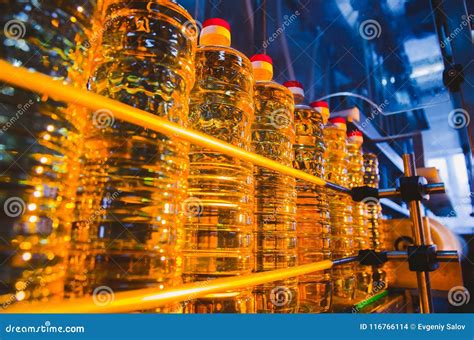 Sunflower Oil Factory Line Of Production And Filling Of Refined Oil
