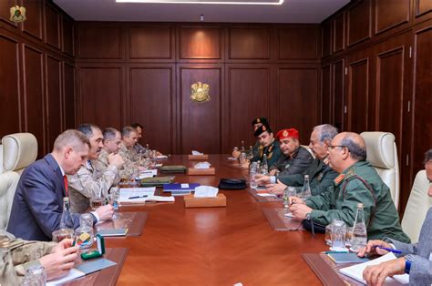 قتلى وجرحى في اشتباكات مفاجئة بالعاصمة الليبية