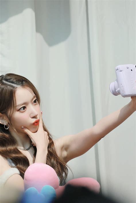 221113 Le Sserafim Sakura Bdm Fansign Event Kpopping