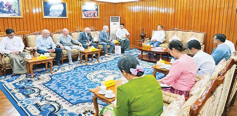 ဆိုက်ဘေးရီးယန်း နိုင်ငံတကာပူးပေါင်းဆောင်ရွက်ရေးအသင်းဥက္ကဋ္ဌနှင့် အဖ