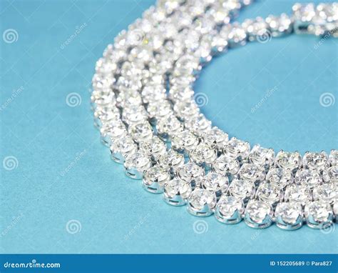 J Ia Imagem De Stock Imagem De Ambarino Agulha Corindo 152205689