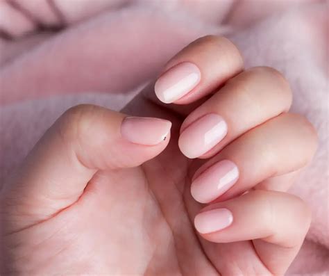 What Color Nail Polish With Black Dress For Formal Event 10 Shades