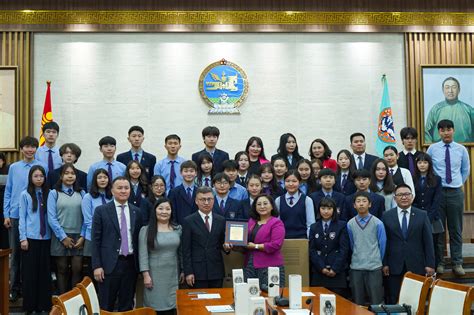 Санхүүгийн Орхон аймагт хөтөлбөрийн хэрэгжилтийн үнэлгээгээр 4 багш 2 сургууль шалгарч