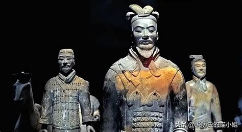 秦始皇用活人燒制兵馬俑1974年有一尊兵馬俑裂開才解開這謎團 每日頭條