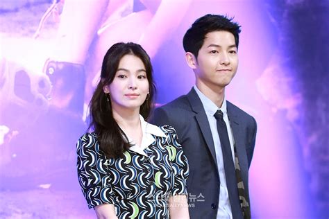 Song Joong Ki And Song Hye Kyo Swept Up In Dating Rumors Soompi