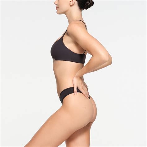 Fits Everybody Picot Trim Skimpy Scoop Bralette Onyx