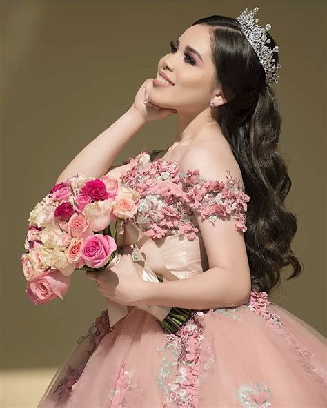 OSCAR FÉLIX MÉXICO en Instagram Mis Quinceañeras Portando una