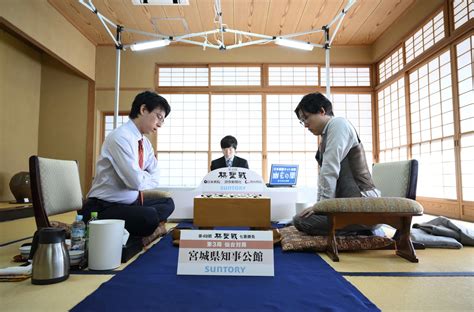 井山が勝利、シリーズを2勝1敗に 囲碁棋譜com 囲碁普及・囲碁棋譜・囲碁界情報