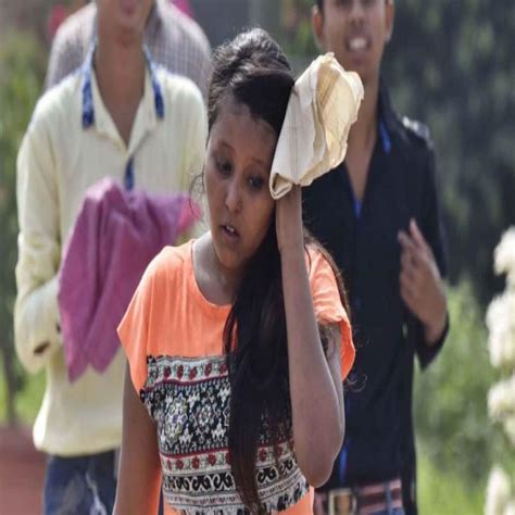 Record Hot Weather In Kolkata রেকর্ড তাপমাত্রা কলকাতায় একটানা