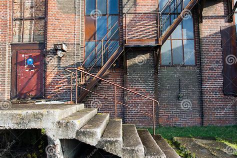 Oude Fabriek Stock Foto Image Of Fabriek Schaduw Architectuur 15756618