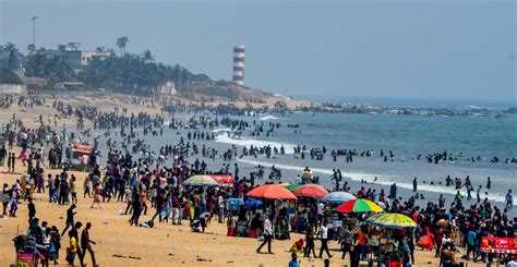 Fun And Gaiety Mark Holi Celebrations In Visakhapatnam The Hindu