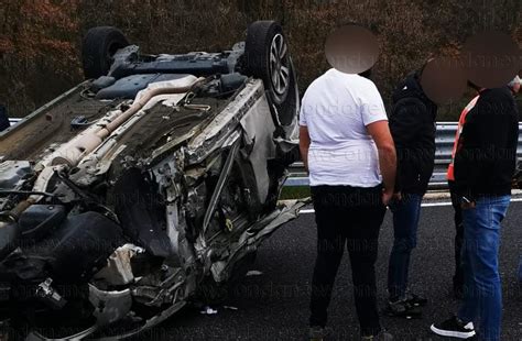 Incidente Stradale Lungo L A Tra Polla E Atena Lucana Auto Si Ribalta Ferita Una Donna