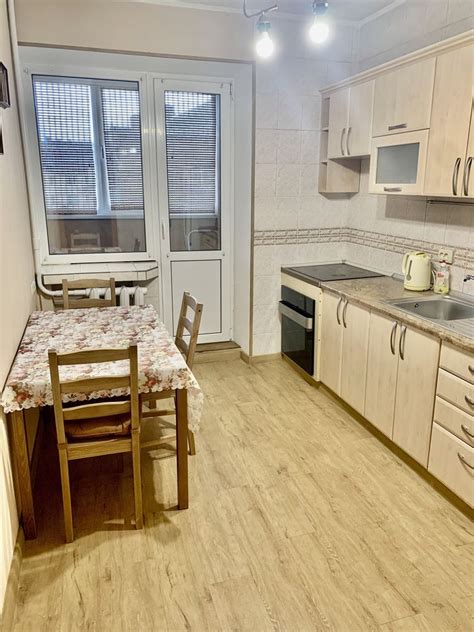 1 к квартира з гаражем біля метро Т Шевченка за вул Оболонська Оренда квартир в Києві