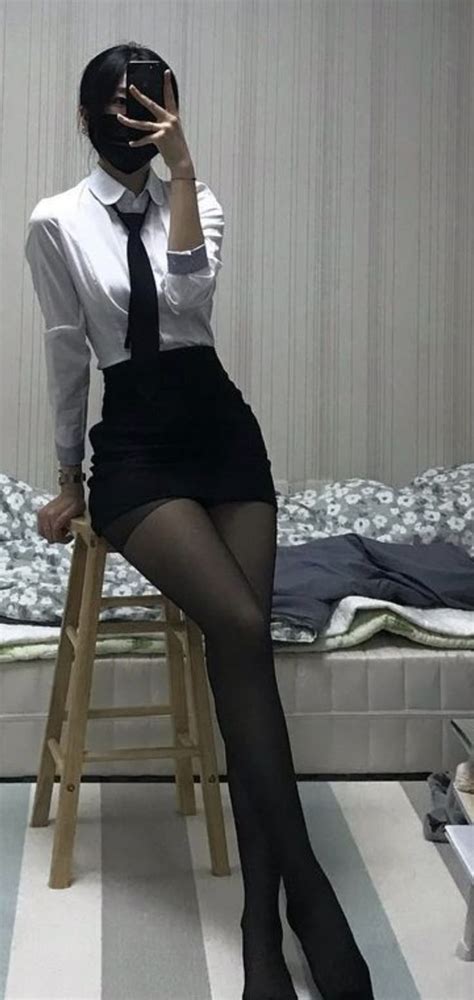 땔에 있는 ㅋ ㅋ님의 핀 의상 코디 청소년 여자 패션 짧은 의상