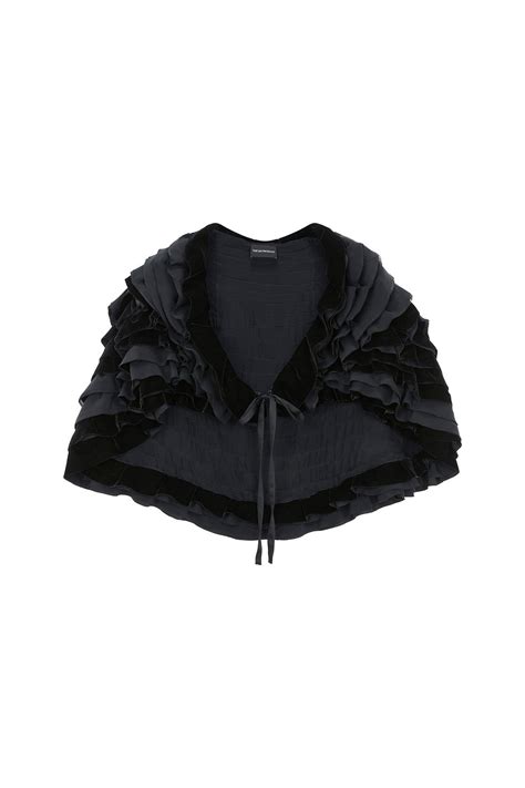 Emporio Armani엠포리오 아르마니 여성 벨루어 러플 숏 케이프 Sivillage 에스아이빌리지