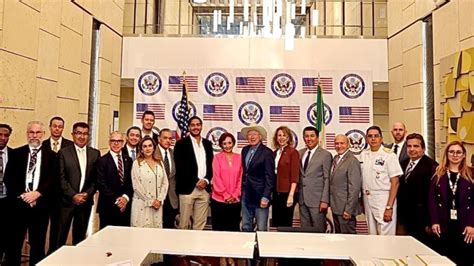 Notigape Tratan Proyectos De Alcance Binacional Embajador Ken Salazar