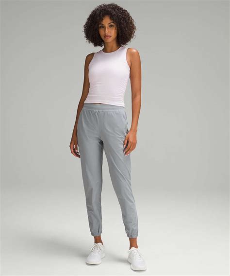 Lululemon License To Train Tight Fit Tank Top Heathered Meadowsweet