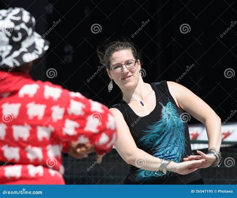 Dance Instructor Teaching Girls To Dance Mobile Dance Female Team