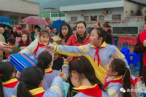 高县妇联组织开展关爱农民工子女暖冬行动 走进高县蕉村裕丰小学校 澎湃号政务 澎湃新闻 The Paper