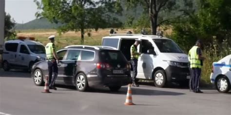 Мащабна акция на полицията тече в Монтанско