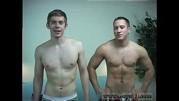 Hombres heterosexuales con chicos gays la primera vez que Scott dijo que él va bastante