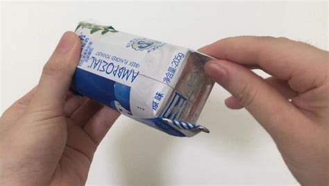 酸奶盒上藏了個小機關，只需打開它，以後再也不浪費了 每日頭條