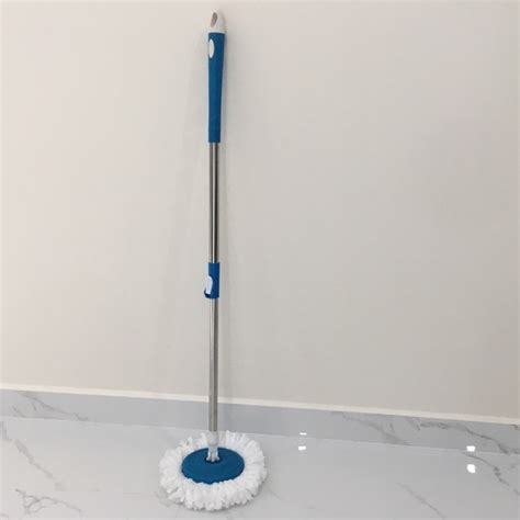 Spin Mop ไม้ถูพื้น เฉพาะด้าม หมุนได้ 360 องศา พร้อมผ้าไมโครไฟเบอร์ 1ชิ้น ประหยัดแรง Shopee