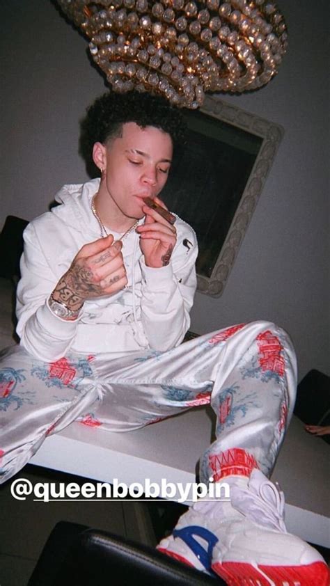 trapsta adlı kullanıcının Rappa panosundaki Pin