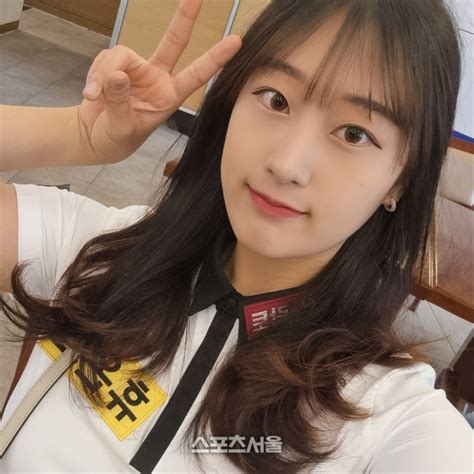 女당구 이런 ‘10대 반란 없었다‘뜨는 별 장가연 시원한 샷 ‘지면 어때하고 쳐요” Ss인터뷰