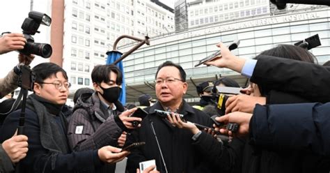 이재명 대표 병문안 마친 김부겸 전 총리 서울포토